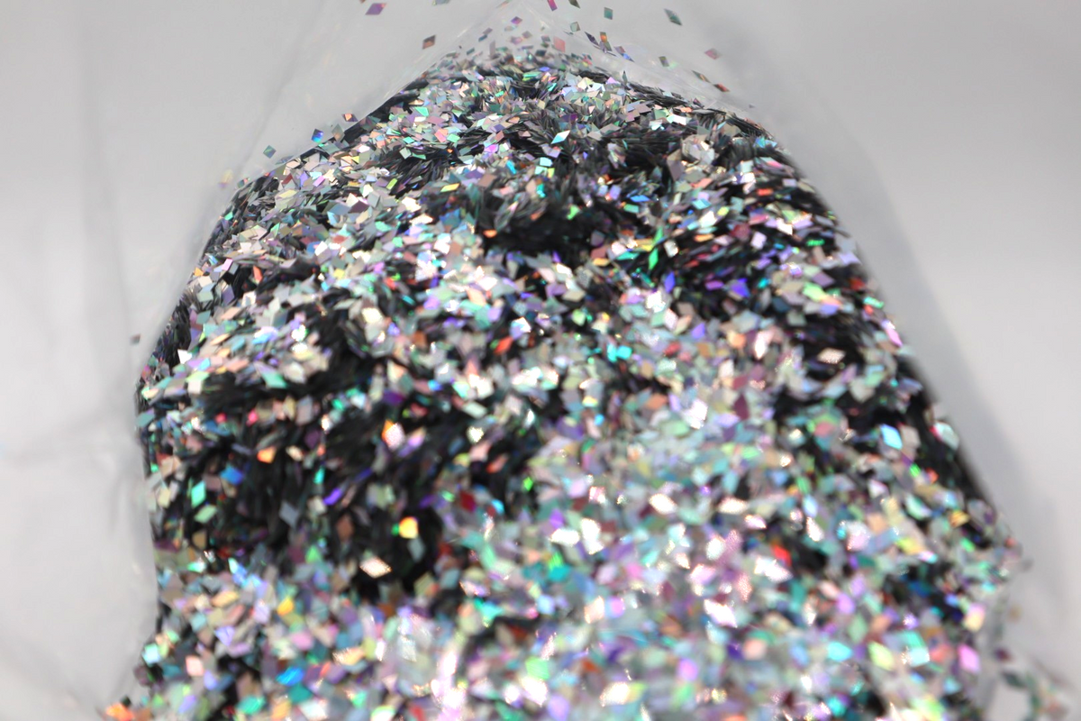 VARIEGATED SILVER DIAMOND FLAKES – BC Decorative Concrete Supply